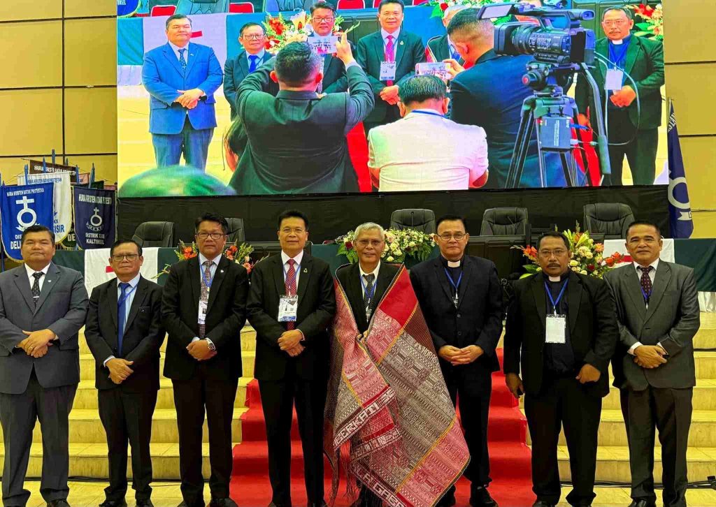 Ribuan Pendeta HKBP Kembali ke Seminarium! Rapat Pendeta 2025 Usung ...